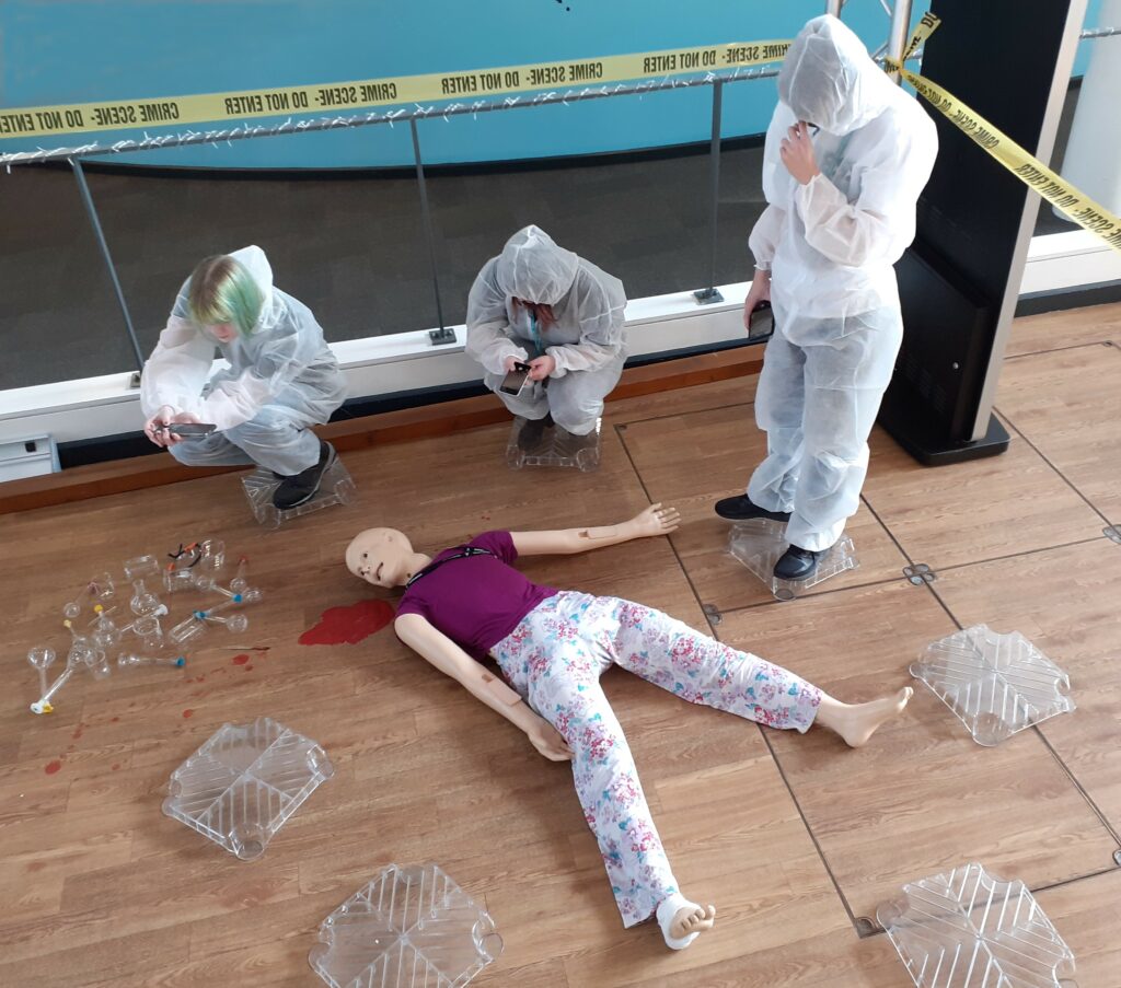 Reading College students investigate a fake crime scene - Activate Learning